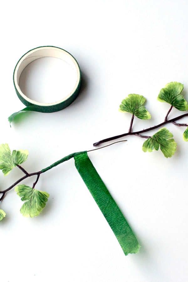 DIY Gold Wreath & Gold Garland - Sugar & Cloth Decor